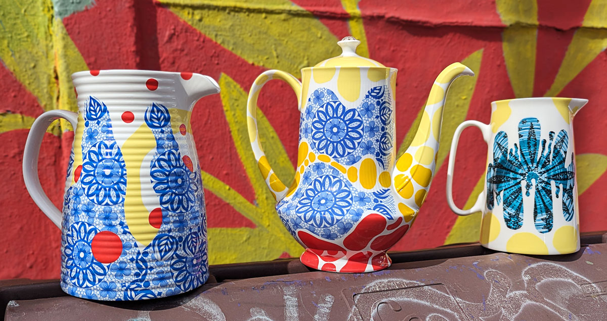 Blobby blobby blobby! - PEOPLES REPUBLIC OF STOKES CROFT